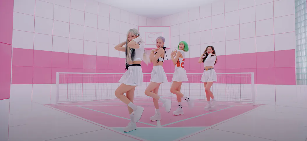 The Selena Gomez and Blackpink “Ice Cream” Video Has Great Sets ...