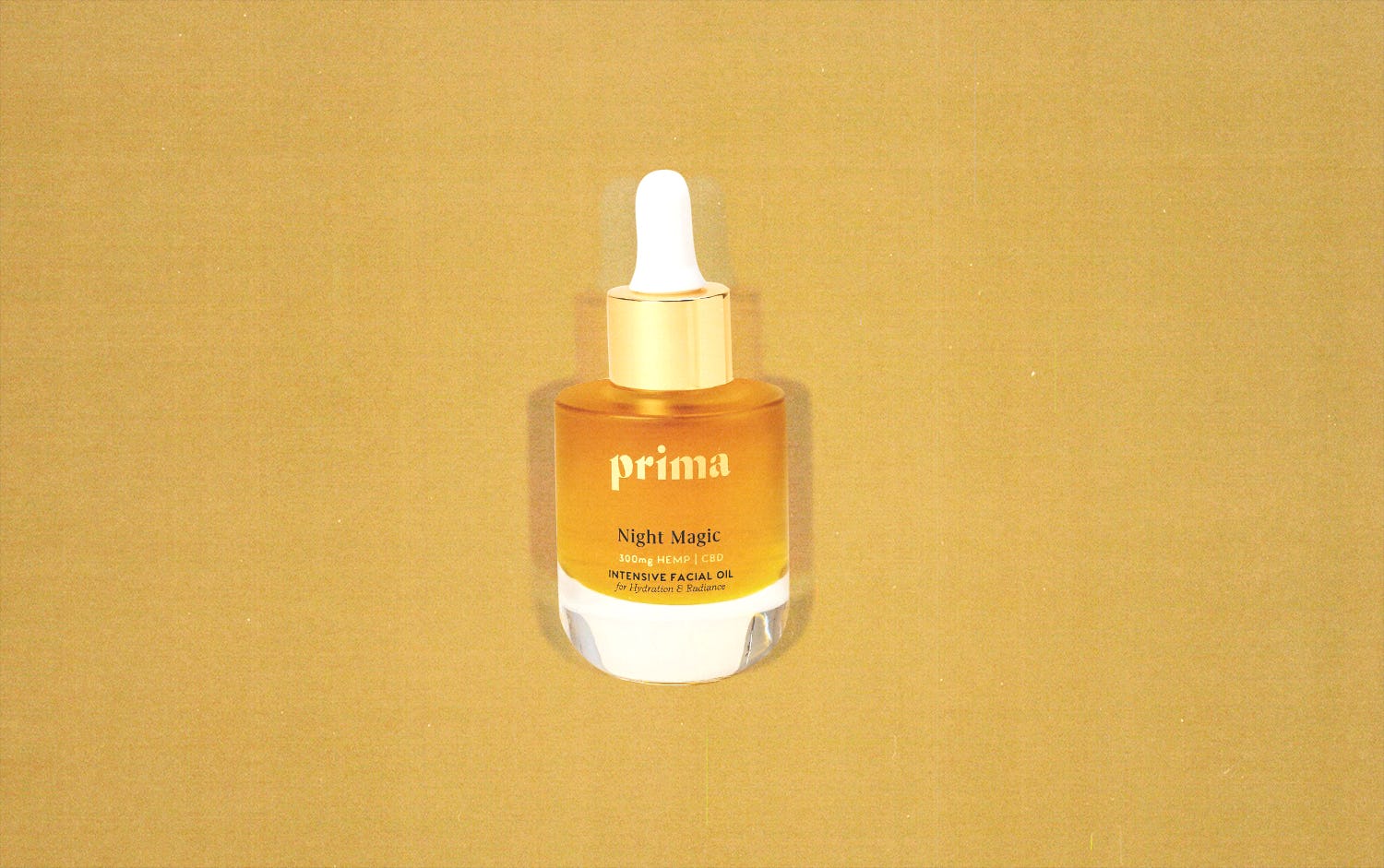 The Face Oil that Keeps My Sensitive Skin Glowing Year-Round