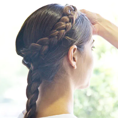 Spotlight: Get Gorgeous With A Braid Crown Hairstyle