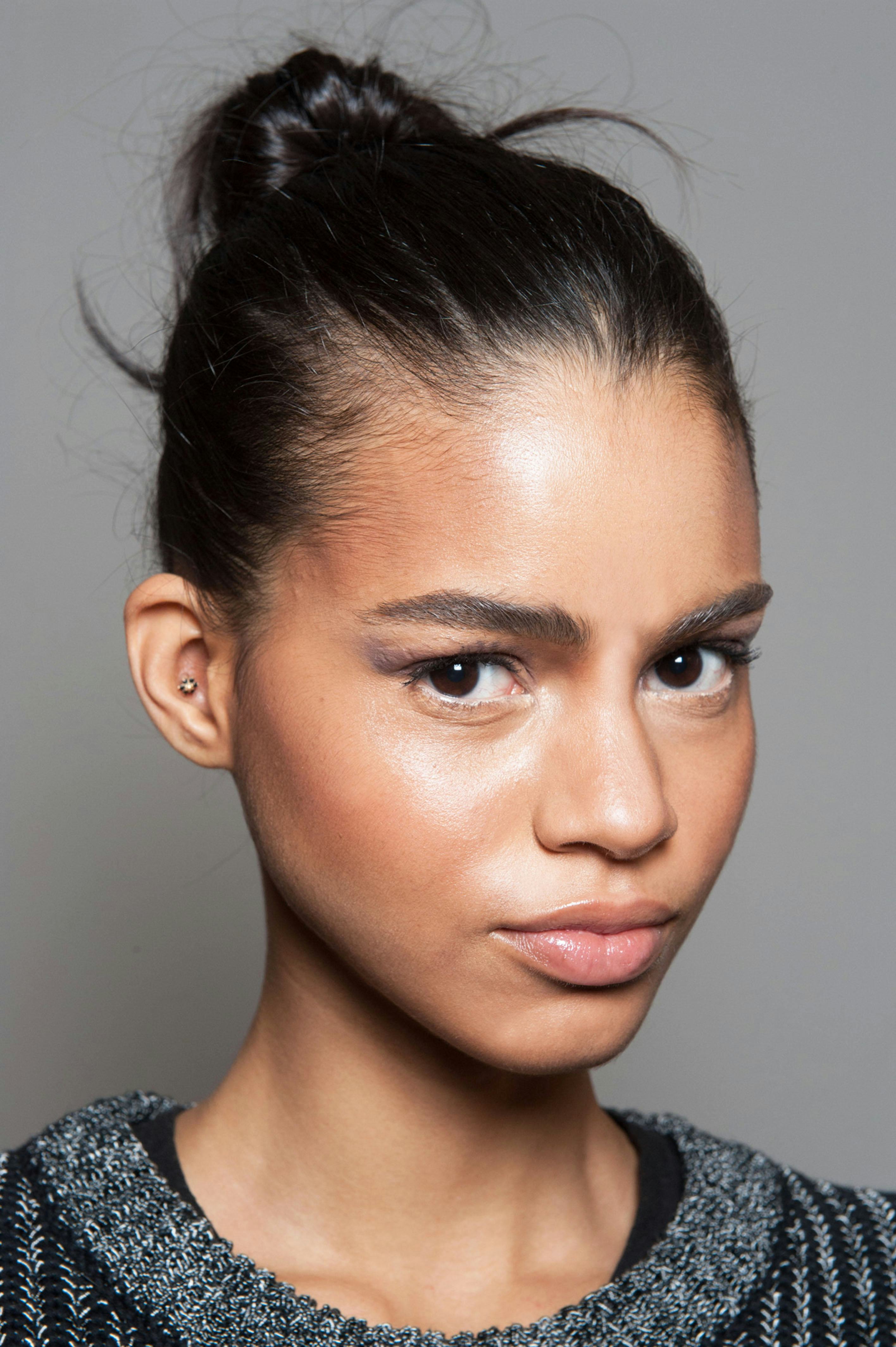 3 Easy Updos For Summer Parties