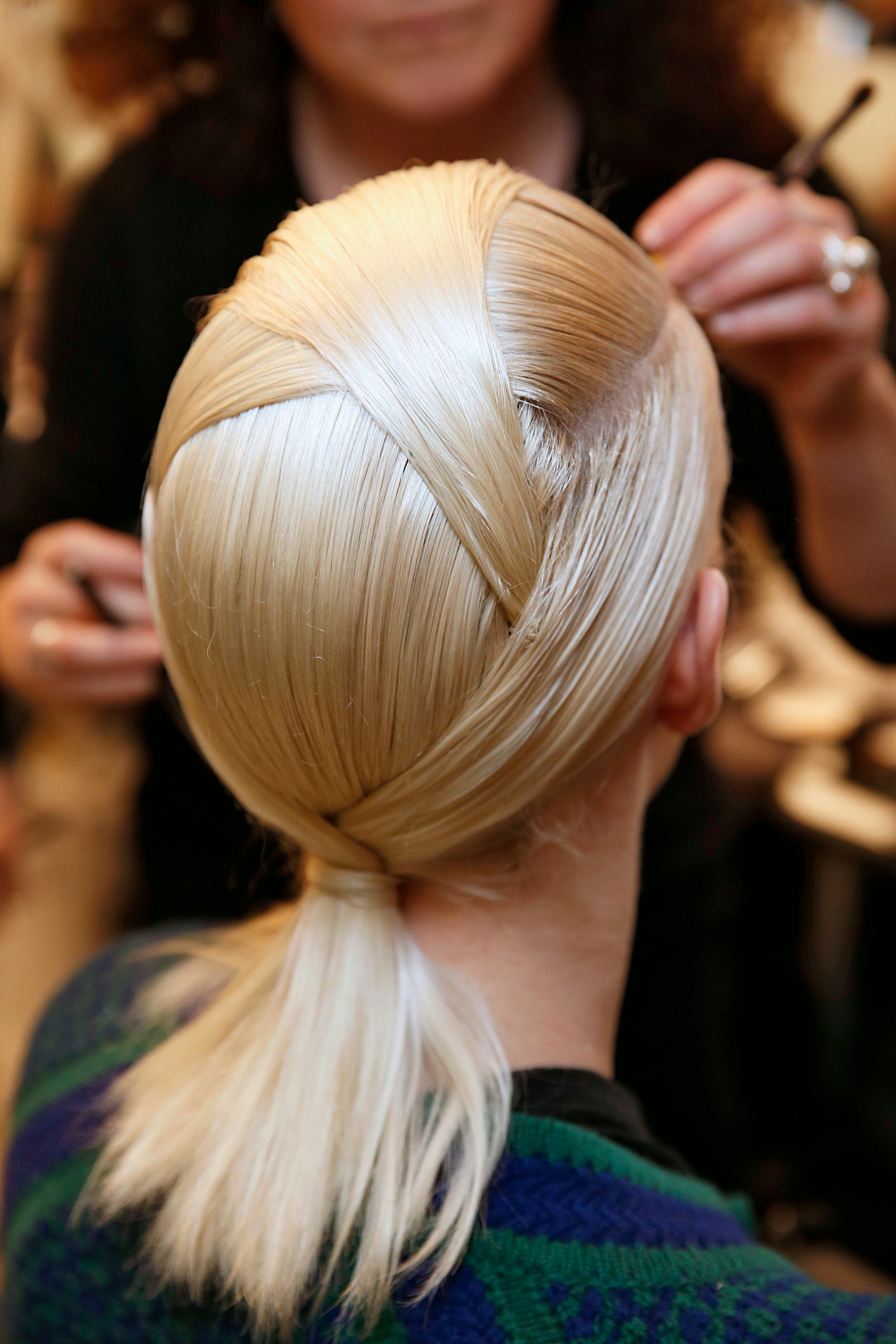 3 Easy Updos For Summer Parties