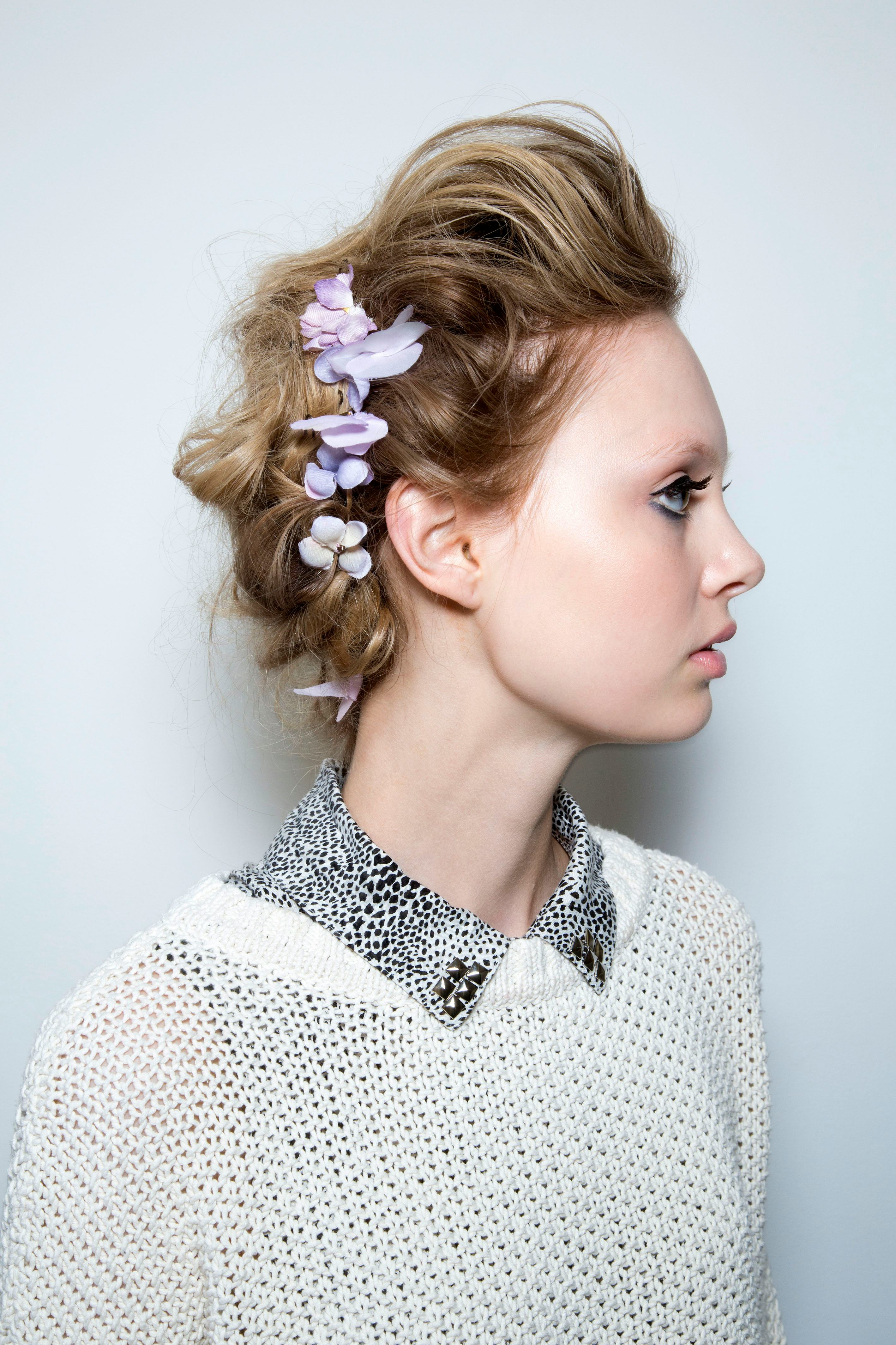 3 Easy Updos For Summer Parties