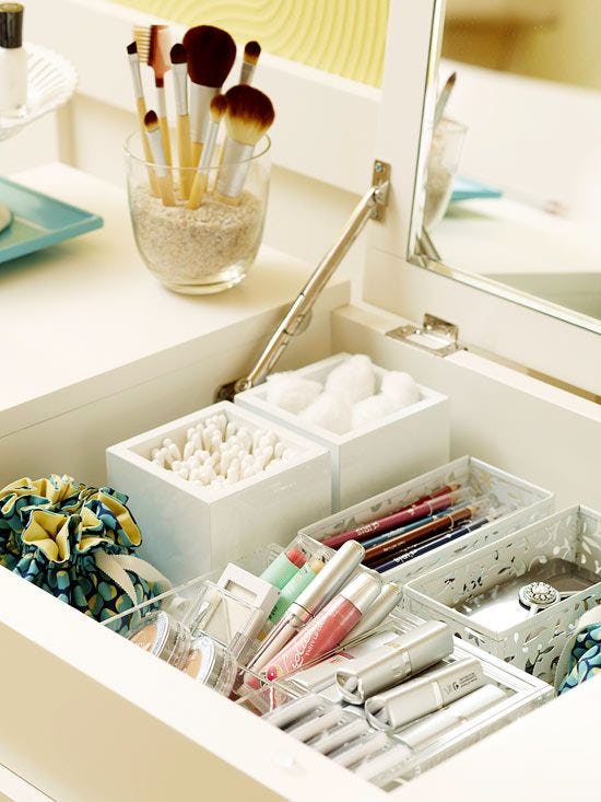 How To Organize Your Makeup Like A Fashion Girl