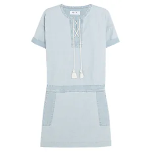 Style Dare: The Lace-Up Trend