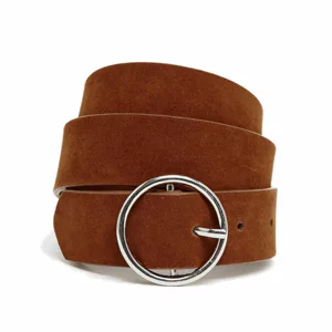 6 Accessories Every French Girl Owns