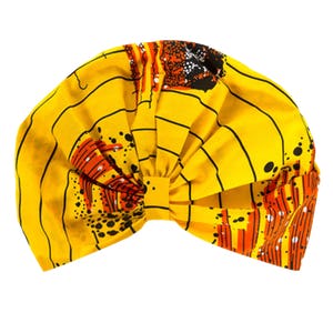 7 Ways To Wear Summer’s Most Unexpected Accessory