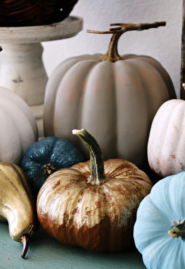 14 Chic Ways To Dress Up Your Pumpkin This Halloween