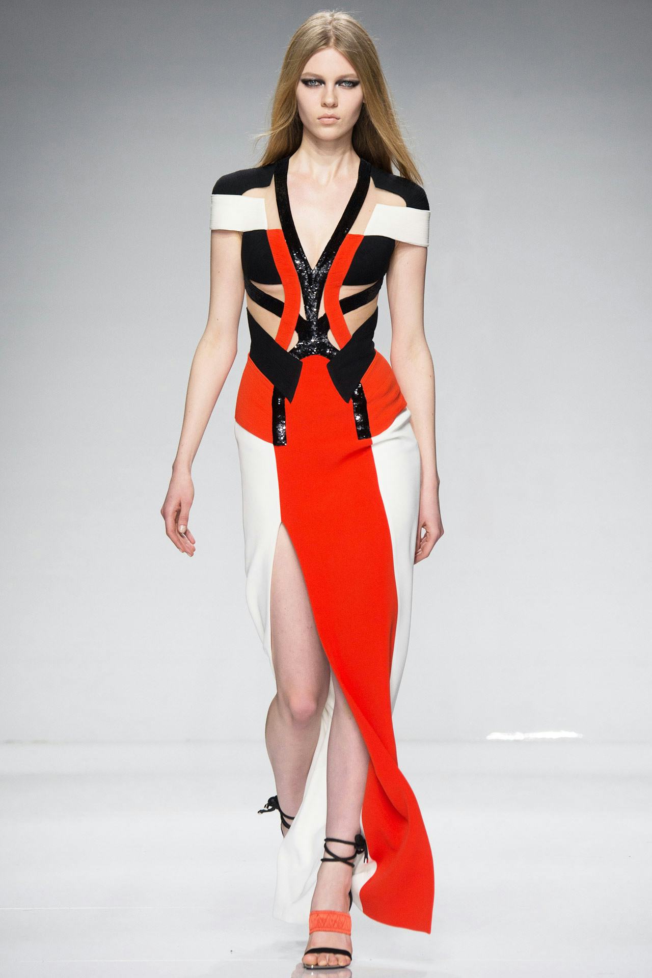 The Sexiest Gowns From Atelier Versace’s Runway