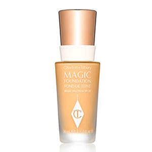 The Right Way To Apply Foundation