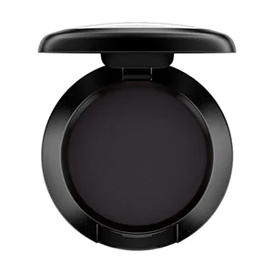 5 Hacks That Make Your Eyeliner Last All Day