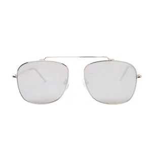 These Classic Sunglasses Are Making A Huge Comeback