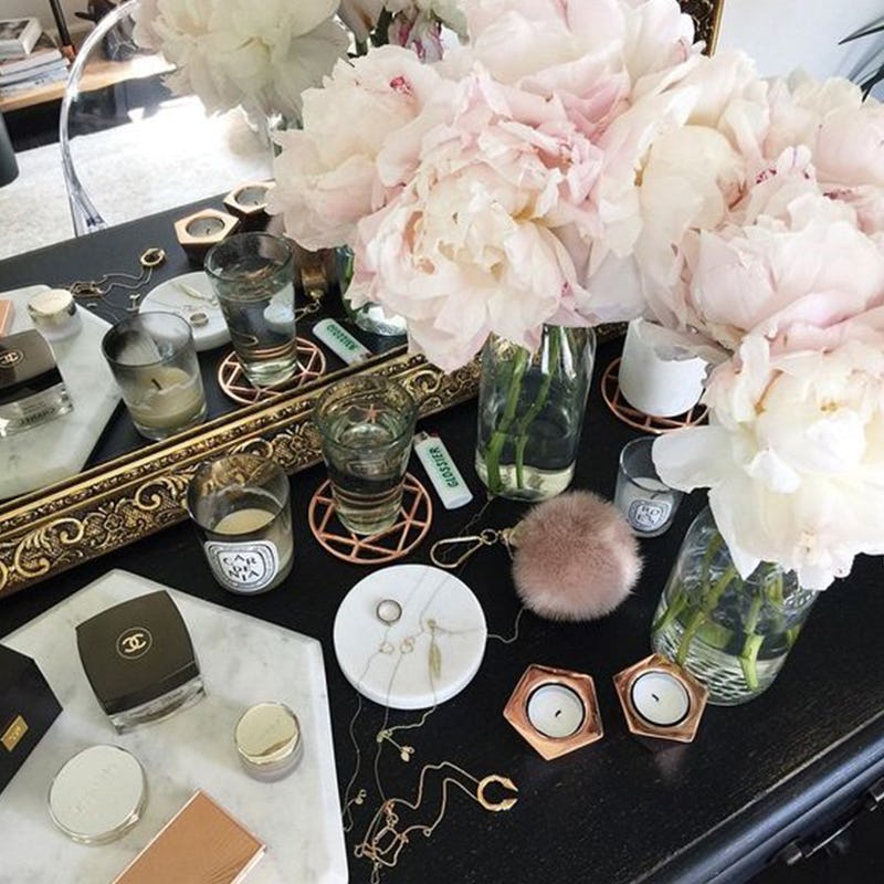 14 Gorgeous Ways To Organize Your Vanity