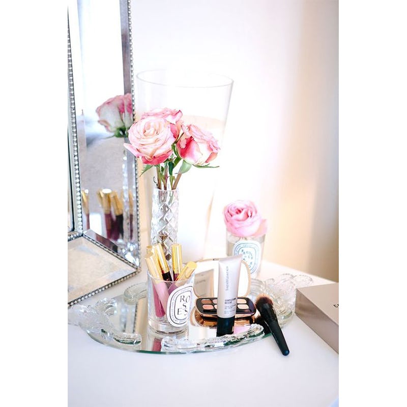 14 Gorgeous Ways To Organize Your Vanity