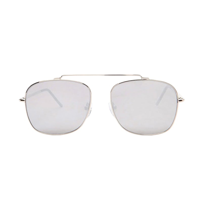 These Classic Sunglasses Are Making A Huge Comeback