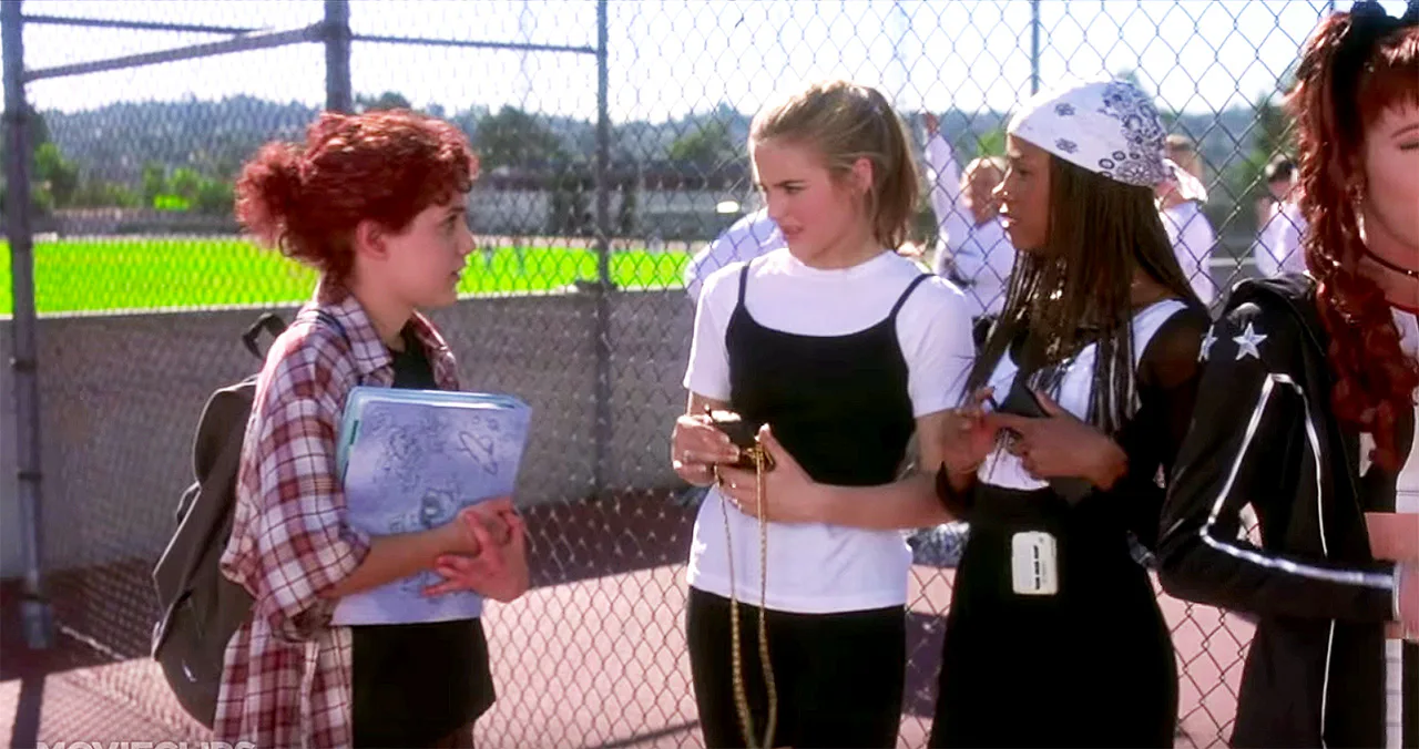 Iconic Clueless Fashion That’s Back On Trend