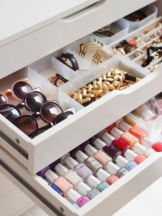 How To Organize Your Vanity Like A Beauty Junkie