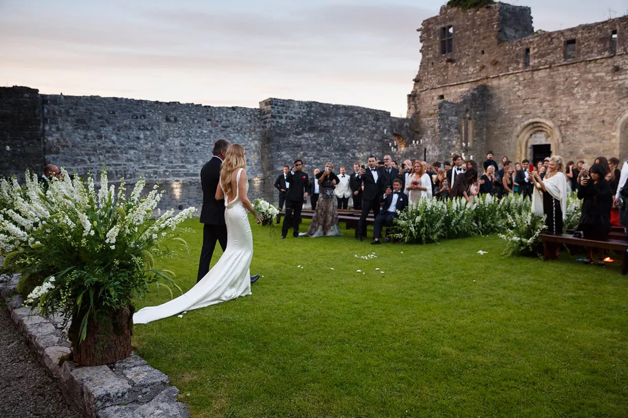 The Most Insanely Amazing Wedding Moments Captured In Vogue