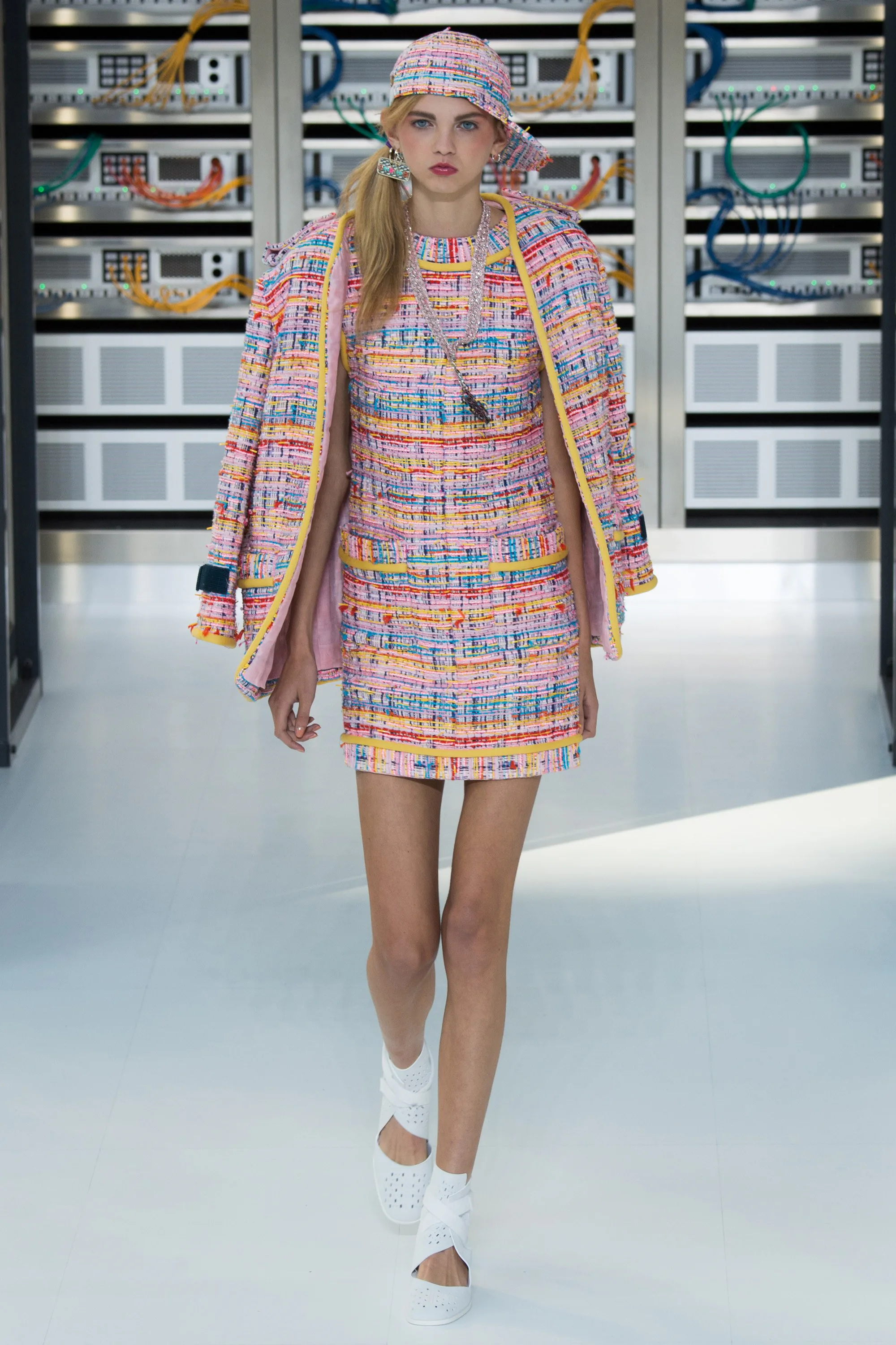 Chanel’s Spring ’17 Show Had Robot Heads And Side Ponytails, And It Was ...