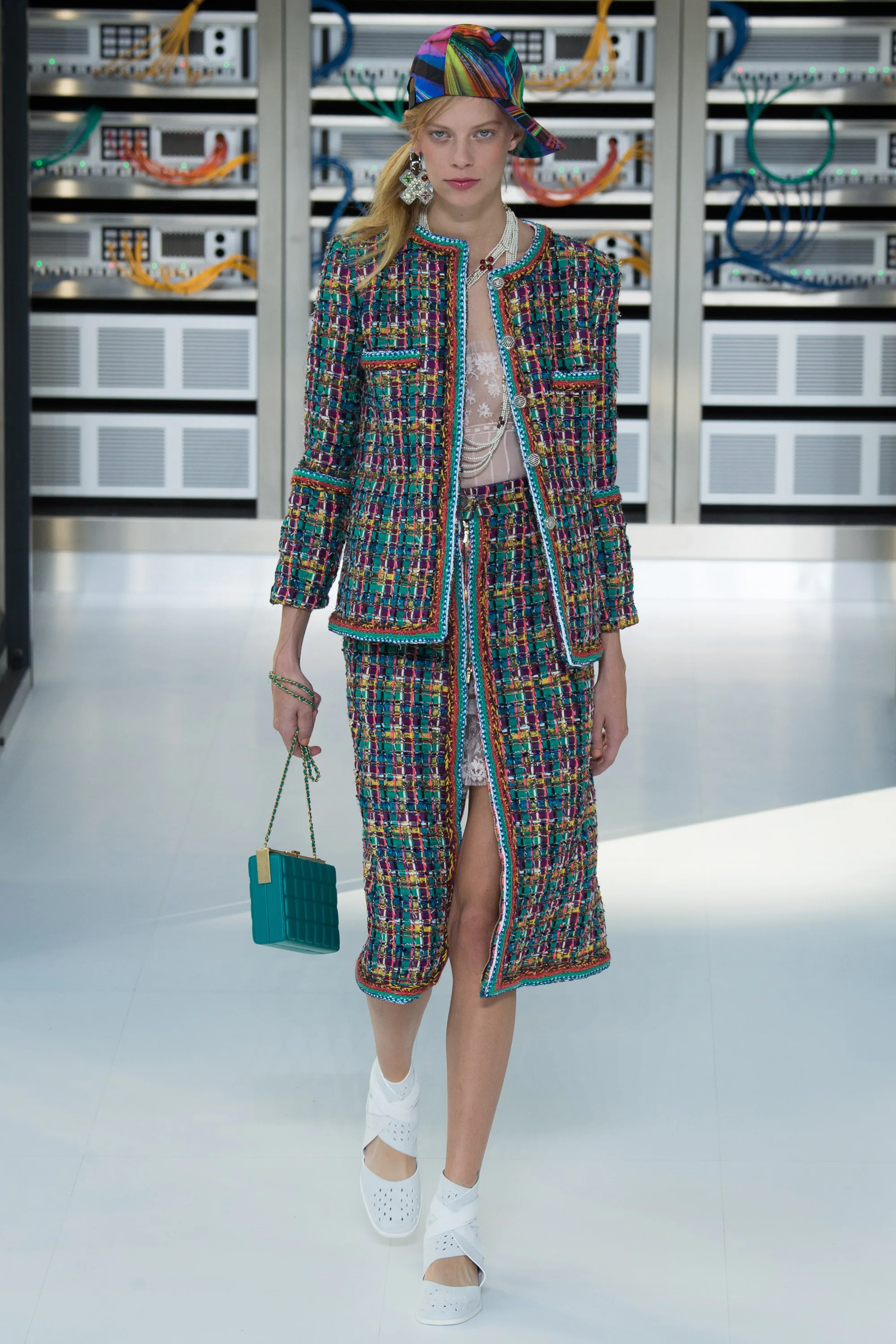 Chanel’s Spring ’17 Show Had Robot Heads And Side Ponytails, And It Was ...