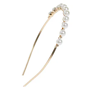 11 Holiday Hair Accessories Guaranteed To Turn Heads