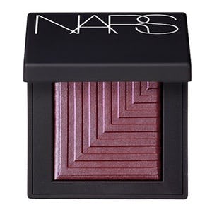 The Unexpected Eye Shadow Color It Girls Are Obsessed With