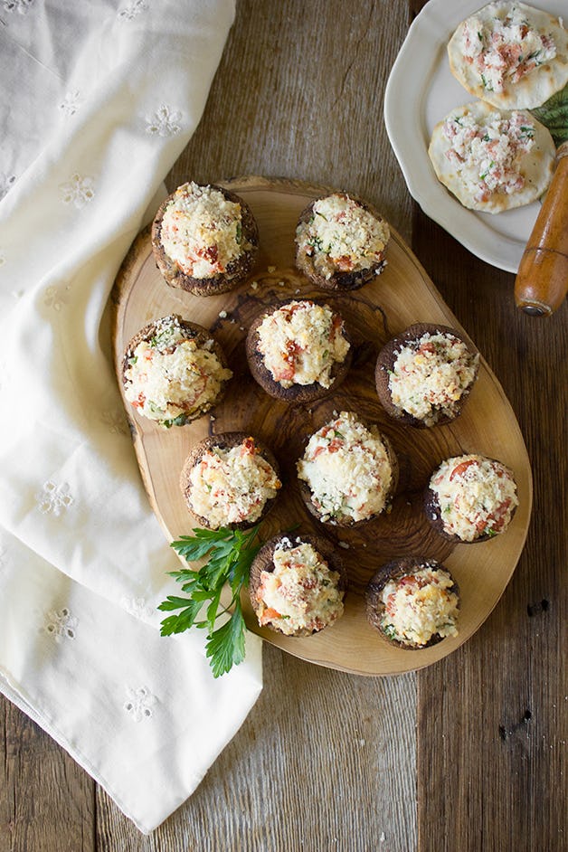 10 Easy, Small-Bite Appetizers Perfect For Holiday Parties