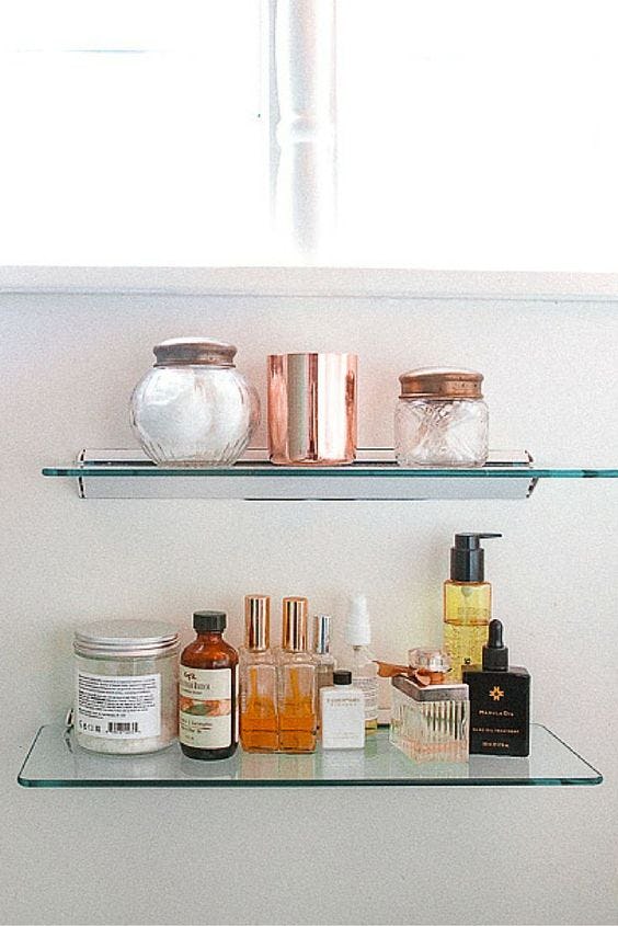 28 Pretty Ways To Organize Your Vanity Before The New Year