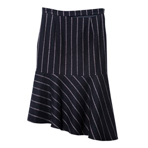 This Fashion-Girl Trend Is Taking Over