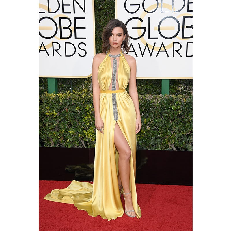 Emily Ratajkowski’s Evening Outfit Formula Is So Easy To Pull Off