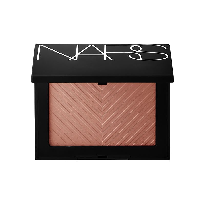 The Bronzer Mistakes You’re Making (And How To Stop)