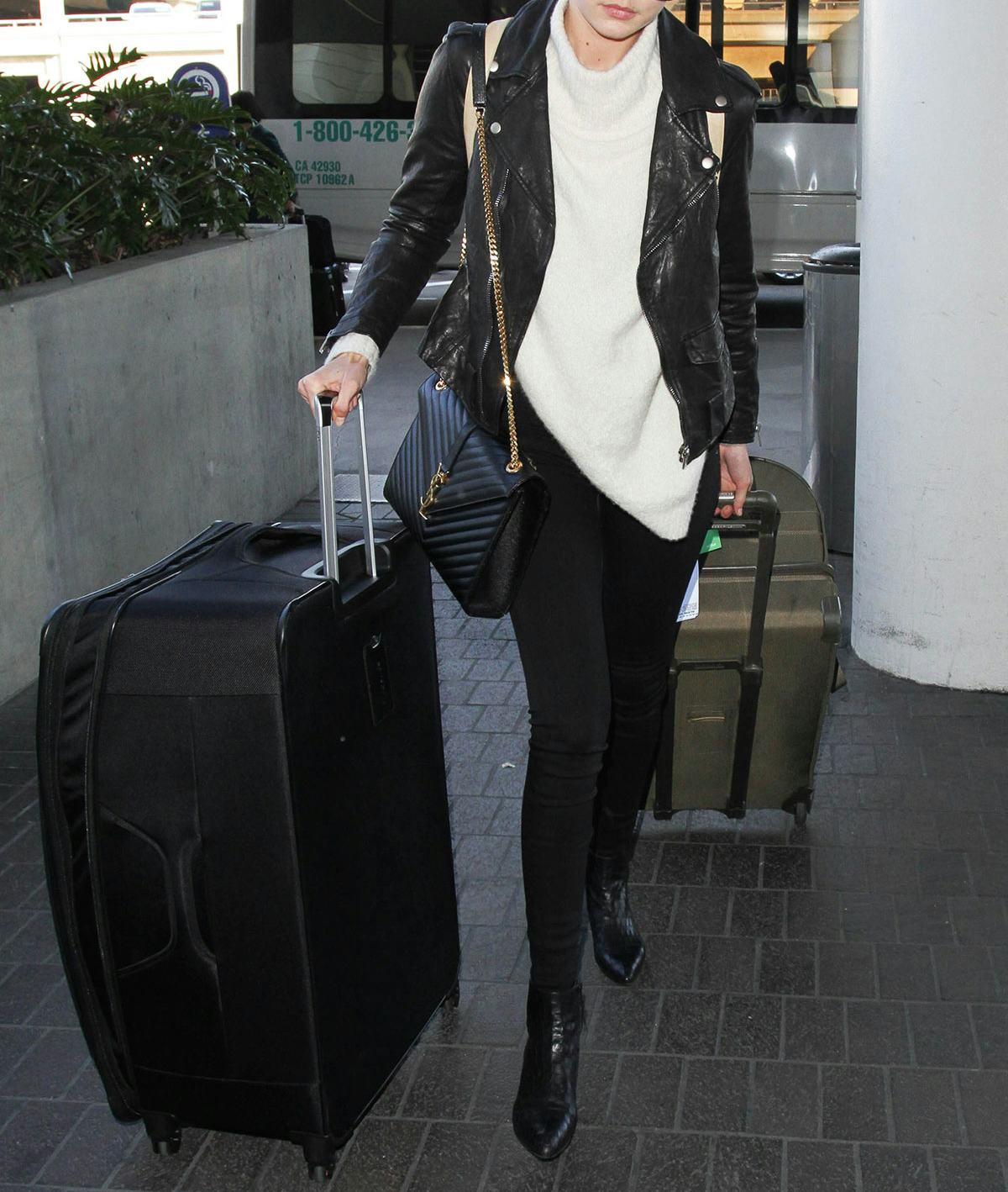 5 Packing Fails Every Girl Can Relate To