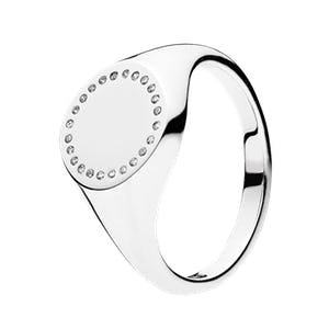 Is This The New Ring Stacking Trend?