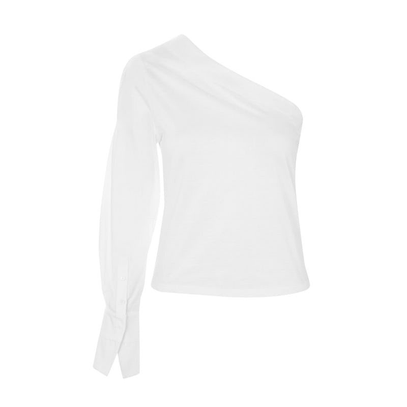 The New Way To Wear The Off-The-Shoulder Trend