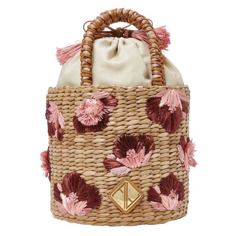 Fashion Girls Are Obsessed With This Summer Bag