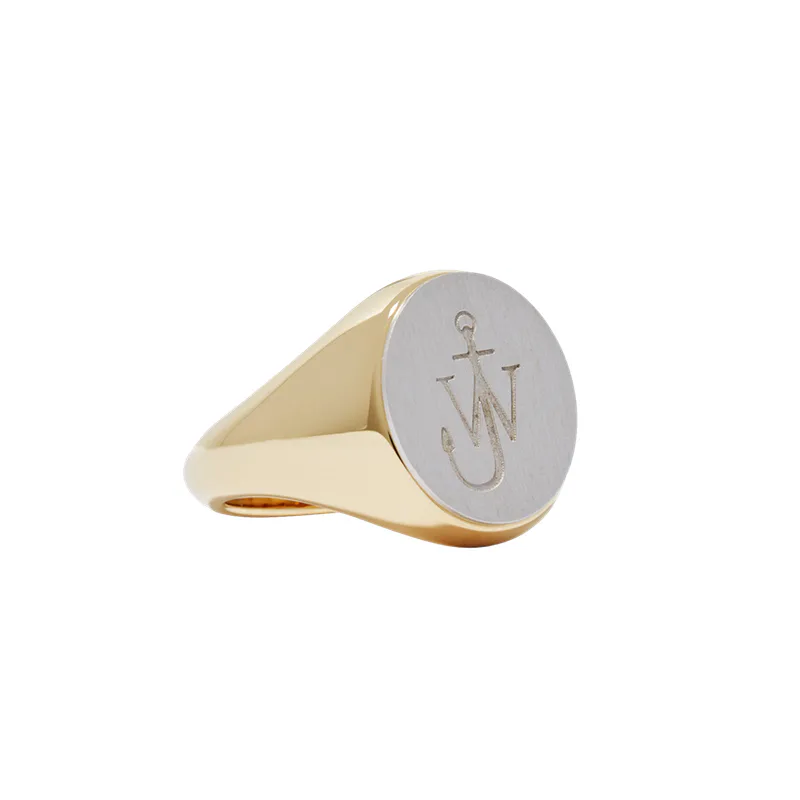Is This The New Ring Stacking Trend?