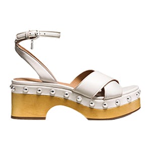 Leave It To Sarah Jessica Parker To Make This Ugly Shoe Incredibly Chic