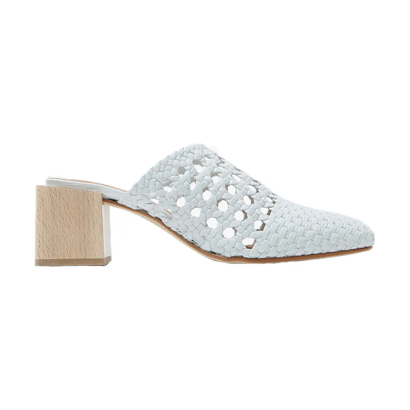 This Shoe Trend Will Rule Summer