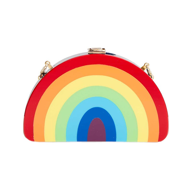 This Accessory Trend Is Perfect With Your T-Shirt And Jeans