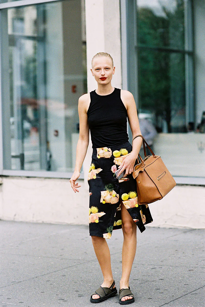 Style Your Simple Tank Top This Way To Make It Feel Fresh