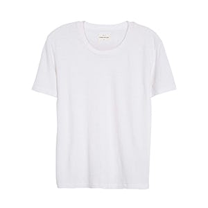 15 New Ways To Wear Your White Tee