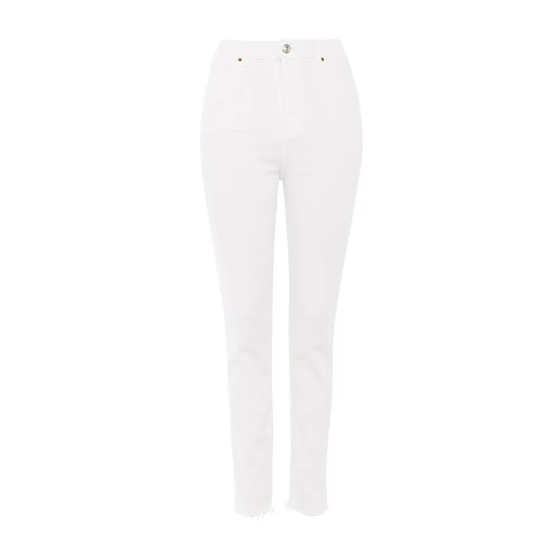 The Most Flattering White Denim For Your Body Type
