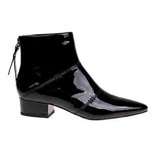 This Bold Trend Is Perfect With Every Pair Of Jeans