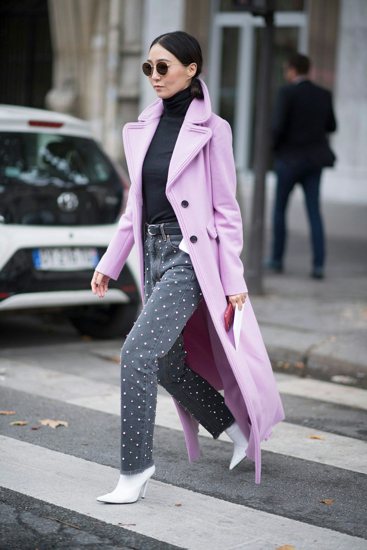 8 White Boots For Every Budget