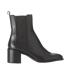 These Are The Boots Every French Girl Owns