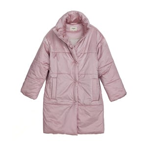 Fashion Girls Are Obsessed With This Practical Coat Trend