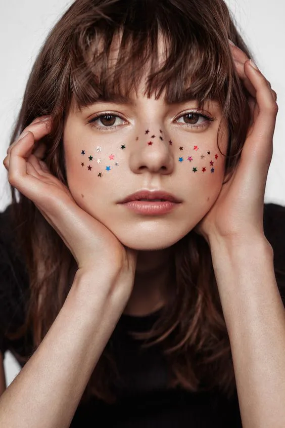 These Are The Most Popular Holiday Beauty Looks On Pinterest
