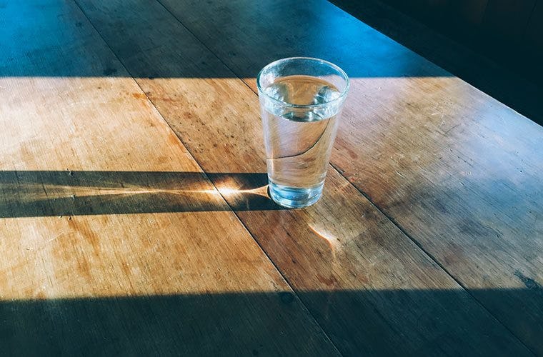 I Drank 16 Ounces Of Water Every Morning For A Week—Here’s What I Learned