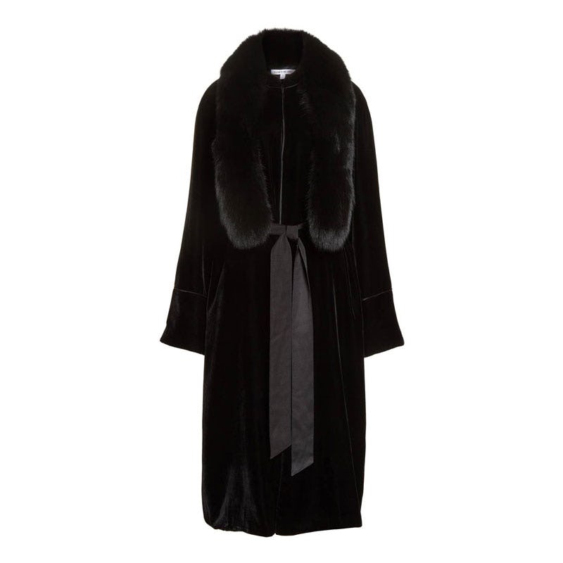 Gorgeous Evening Coats To Wear With Your Holiday Attire