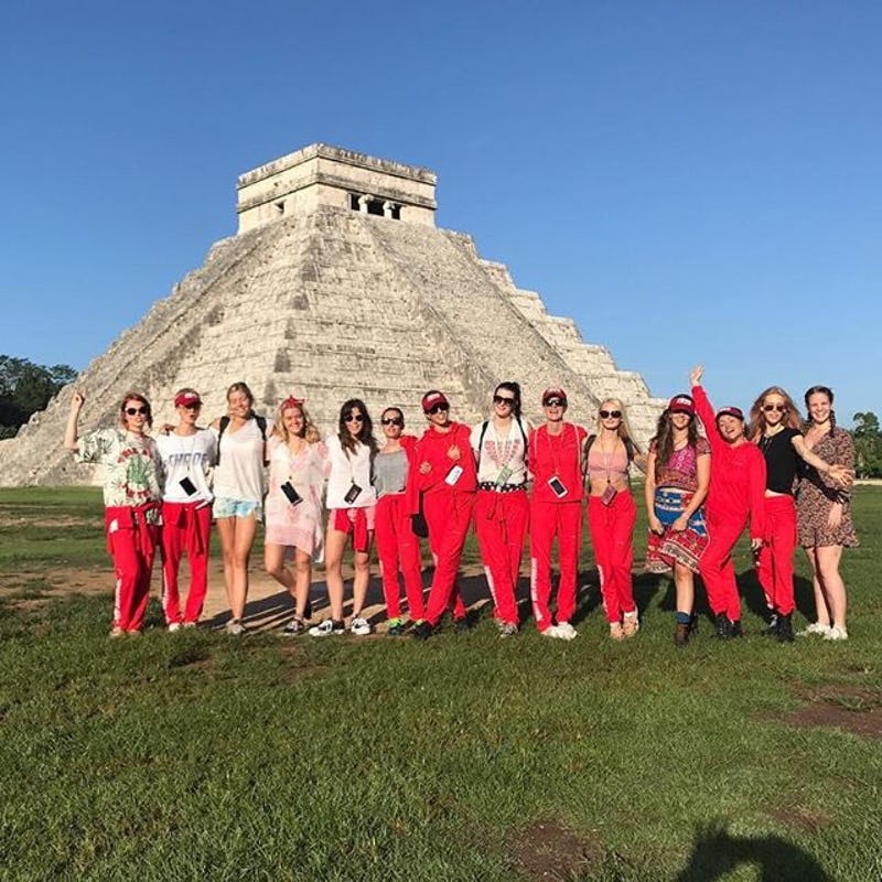 See All The Ways Cara Delevingne And Her It-Girl Crew Celebrated Her ...