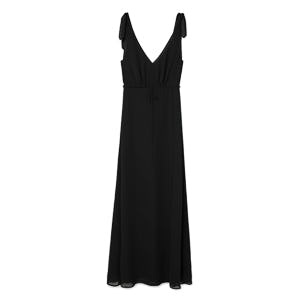 How To Choose The Most Flattering Holiday Dress For Your Body Type